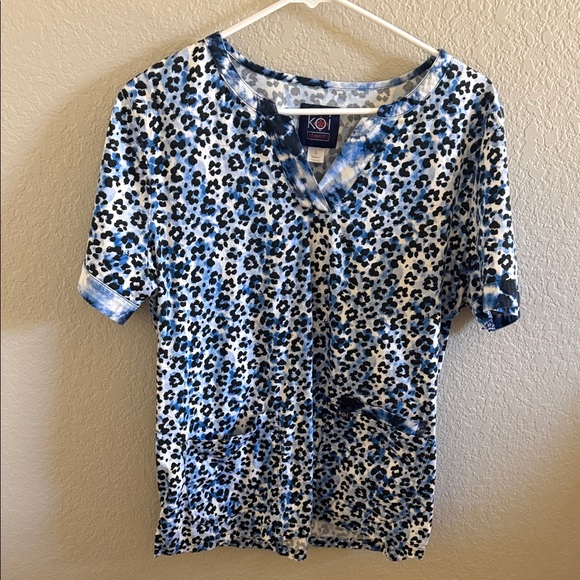 koi | Other | Koi Blue Leopard Print Scrub Top | Poshmark
